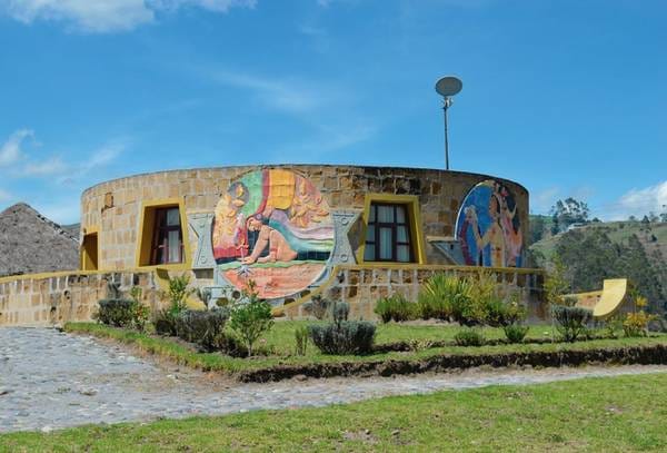 Cacha mantienen control y orientación a los migrantes